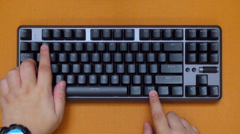 Rakk Lam-Ang Pro Mechanical Keyboard Review - Universal Socket Keyboard ...